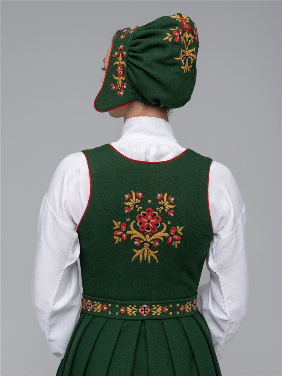 Bunad fra nedre Buskerud - Norsk Flid nettbutikk og bunader